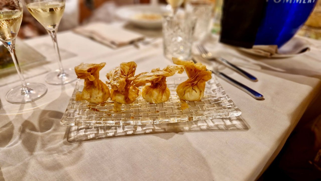 Dónde Encontrar La Palmera, El Restaurante Mediterráneo En Barcelona